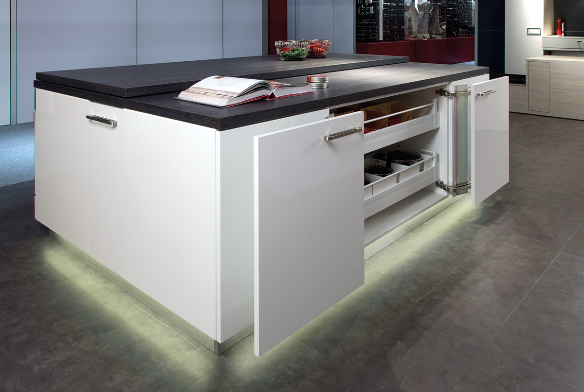 6 Tips On How To Make An Open-Kitchen Work | SquareRooms