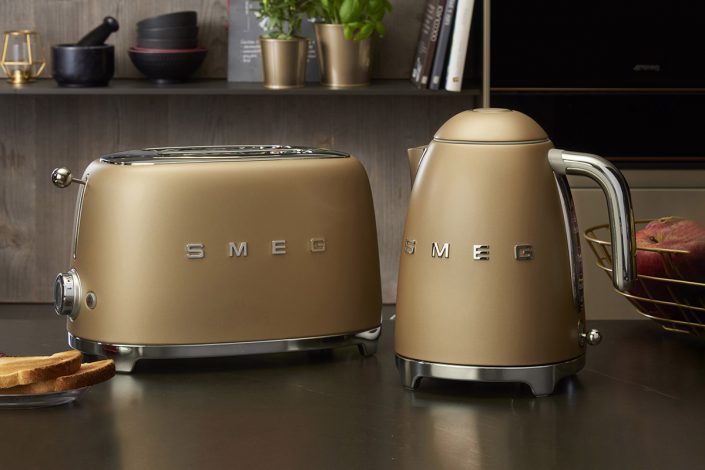 Our Favourite Bold and Colourful Smeg Appliances to Spice Up Your ...