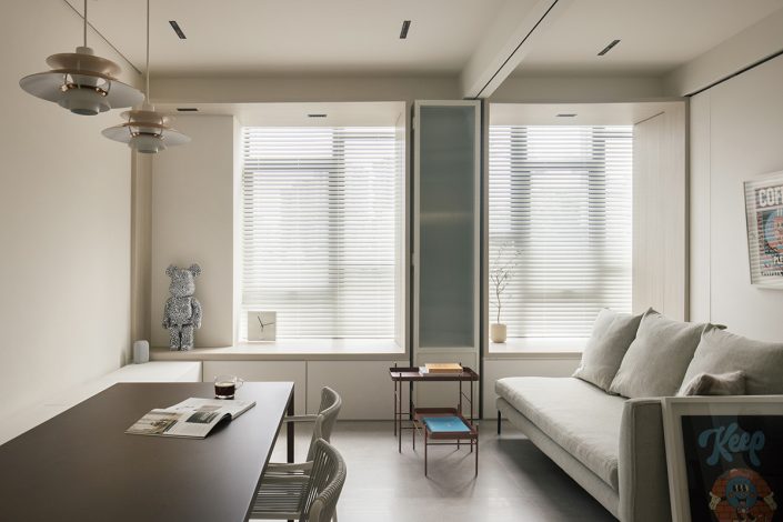 This Flexible, Modular Apartment Transforms from a Sleek Studio to a 3-Bedroom Home | SquareRooms