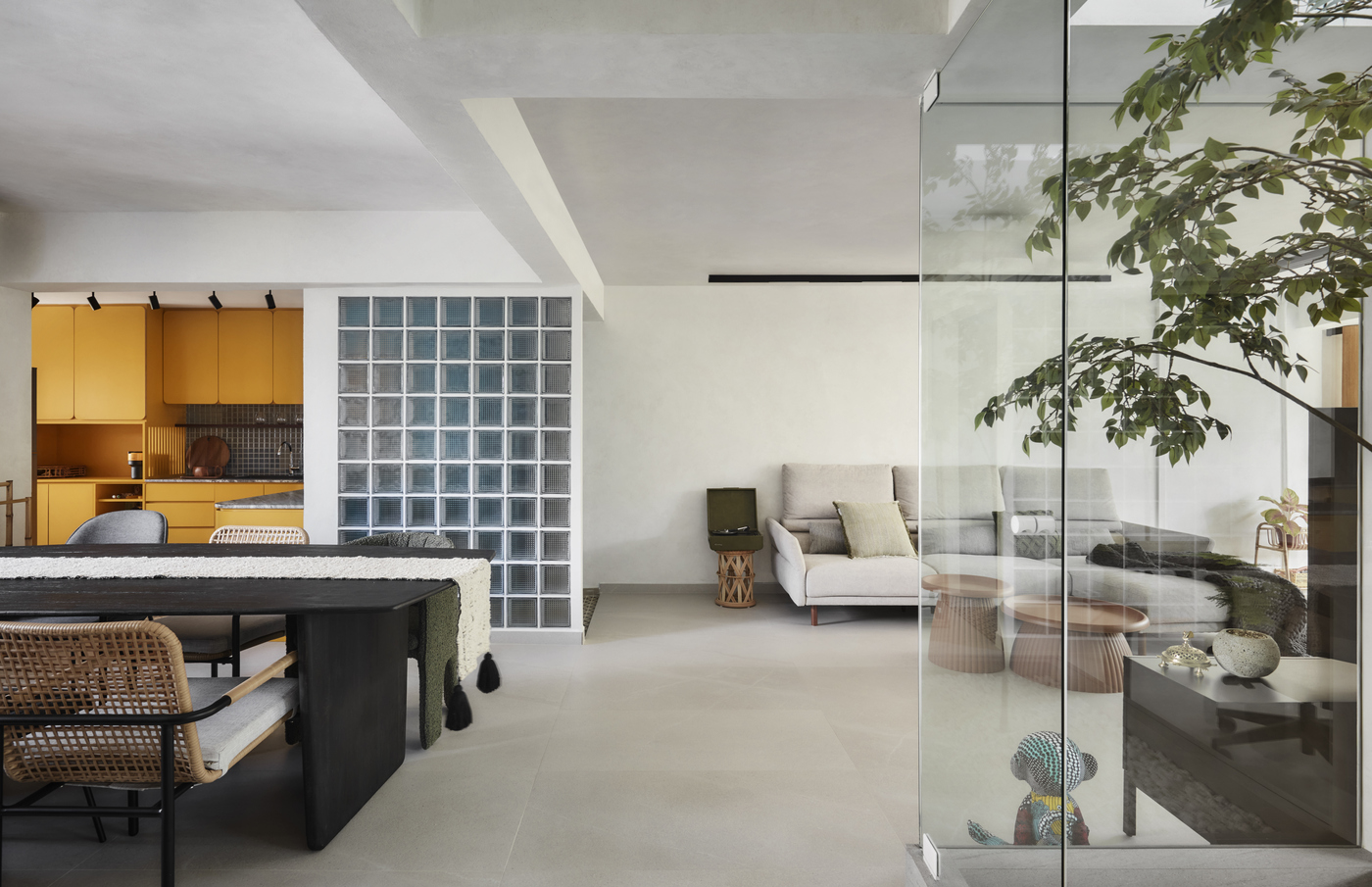 SquareRooms » Resistance_27172_Final